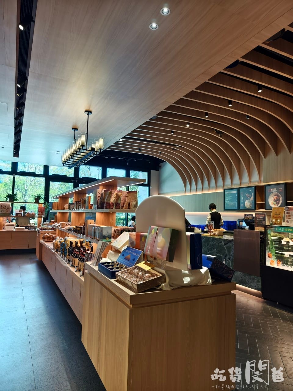 LA ONE Bakery烘焙坊｜高雄鼓山｜今年爸爸節就吃這家！麵包蛋糕夠狂！披薩甜點一吃愛上！ – 吃貨閔爸-一對爸媽兩個娃的吃貨人生